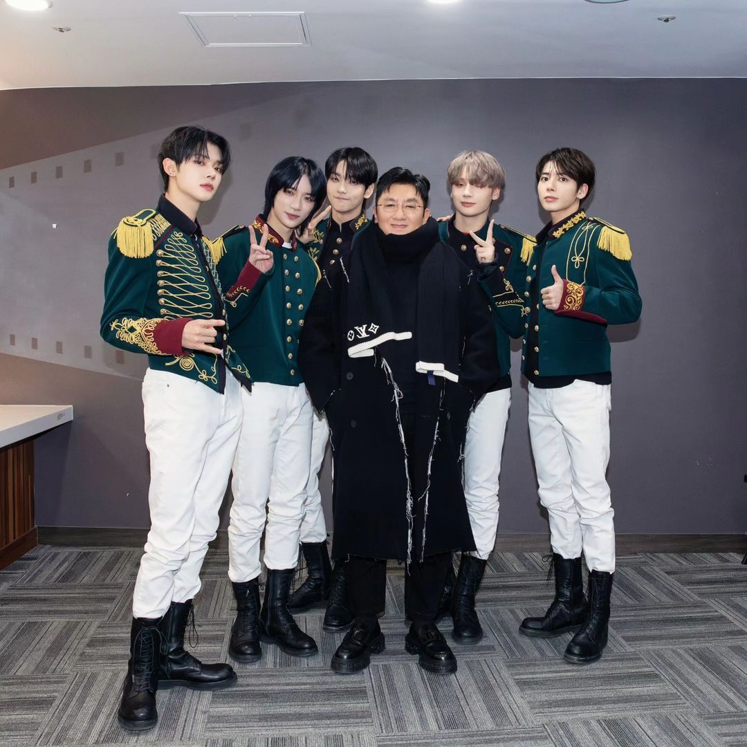 TXT's Hueningkai Seemingly "Shades" HYBE's Bang Si Hyuk - Koreaboo