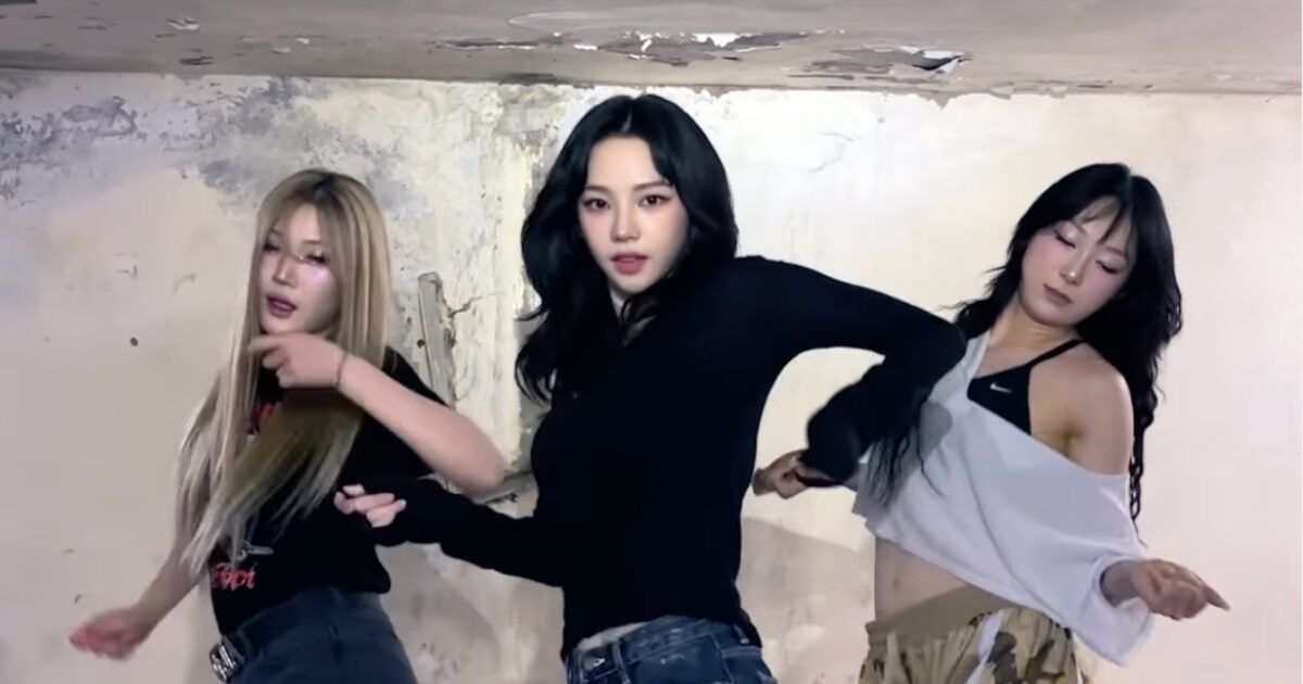 K-Pop Fans Divided Over Viral Tweet About Idol Backup Dancers "Being ...