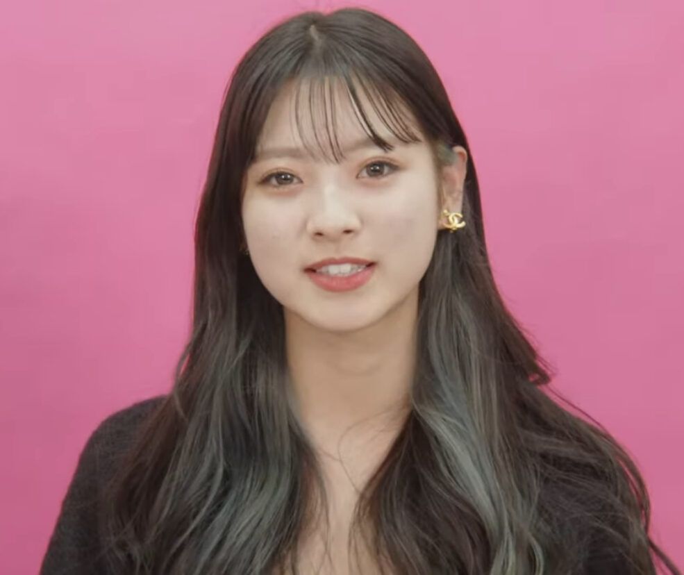 "Straight Up Changed Her Nationality" — Predebut Pictures Of MEOVV's Anna Gets Hot Responses ...