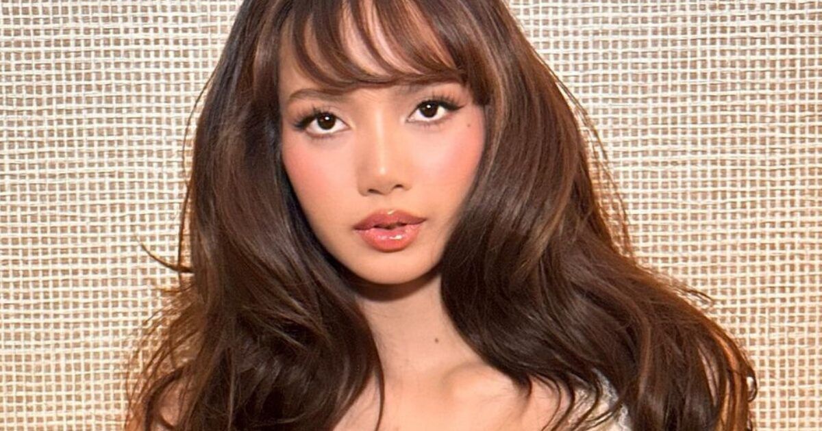 BLACKPINK's Lisa Just Barely Avoids Disastrous Wardrobe Malfunction ...