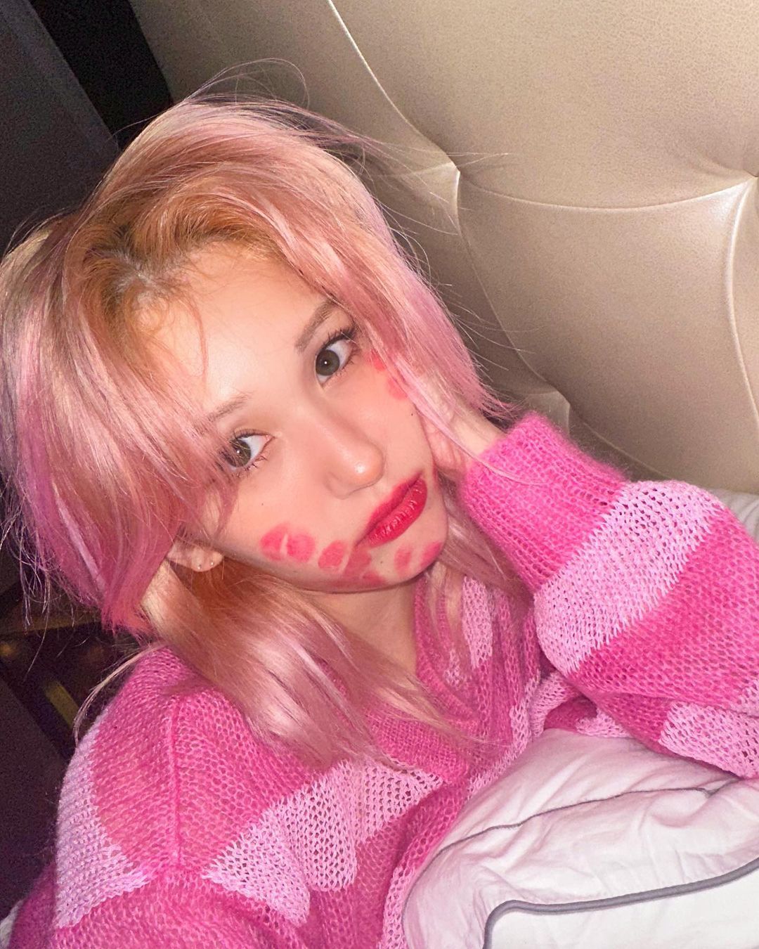 "Two IRL Barbies Meet" Jeon Somi Shocks Netizens By Finally Meeting ...