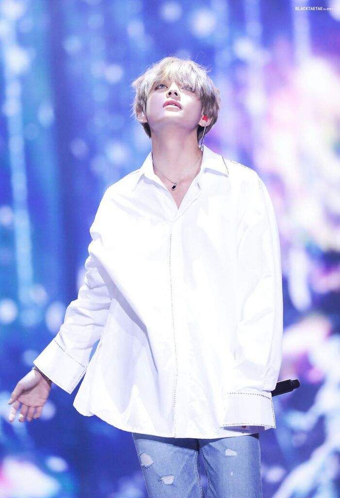 10 Times BTS V's Beautiful Stage Outfits Had Us Absolutely Shook - Koreaboo