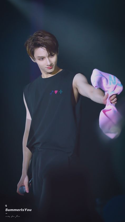 Just 50+ Photos Appreciating SEVENTEEN's Members' Hard-Earned Muscles ...