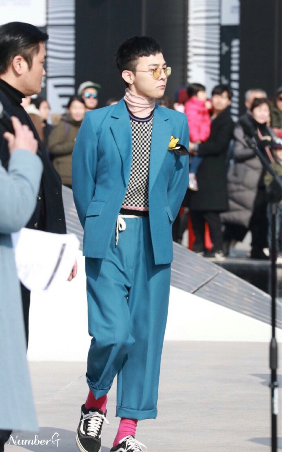 Here Are The Current Top 10 Voted Most Fashionable K-Pop Idols - Koreaboo