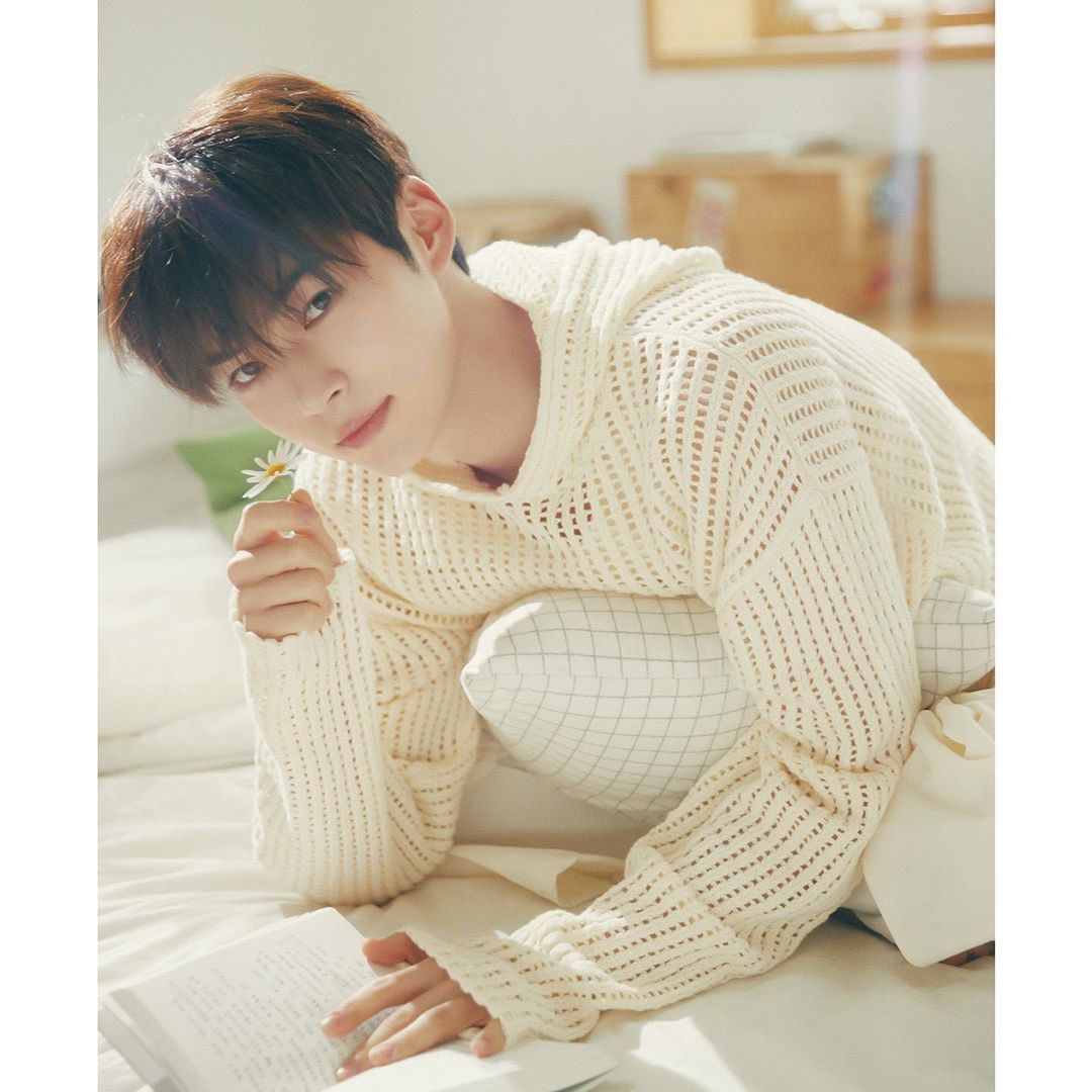 Netizens Are Swooning Over ZEROBASEONE Sung Hanbin's Gorgeous, Brand ...