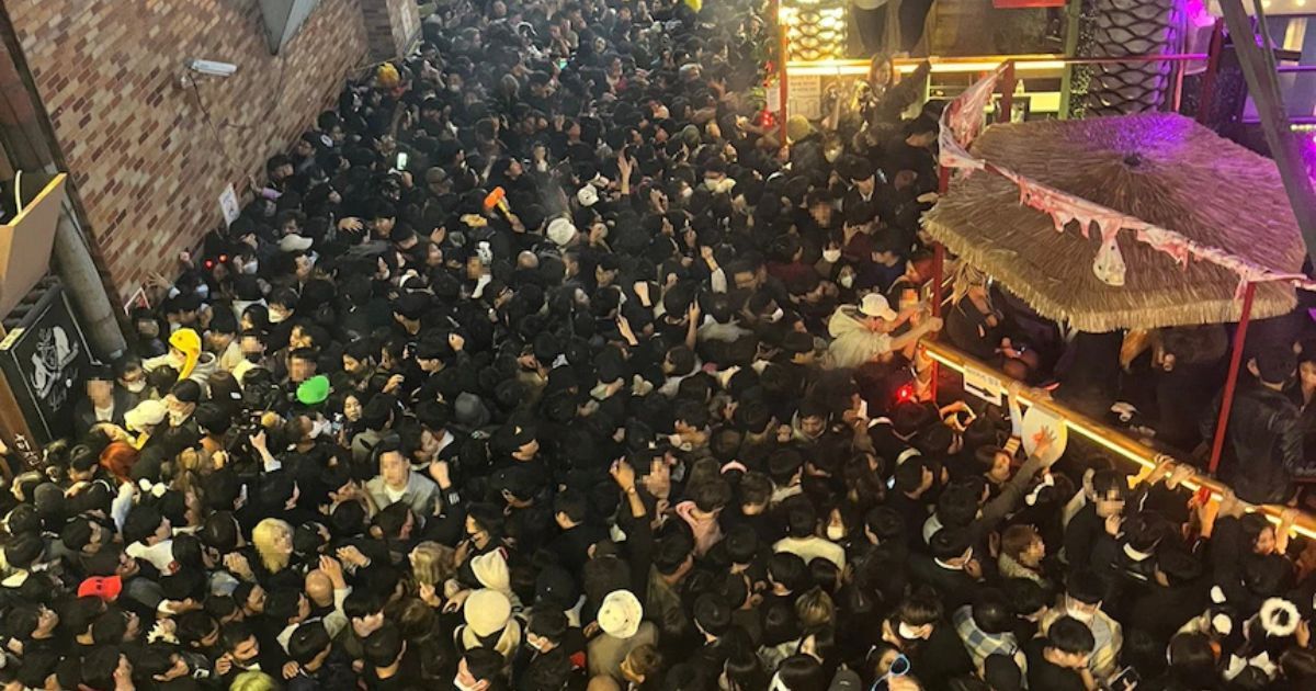 How Do You Stay Safe In A Crowd Surge? Here Is Exactly What You Should ...