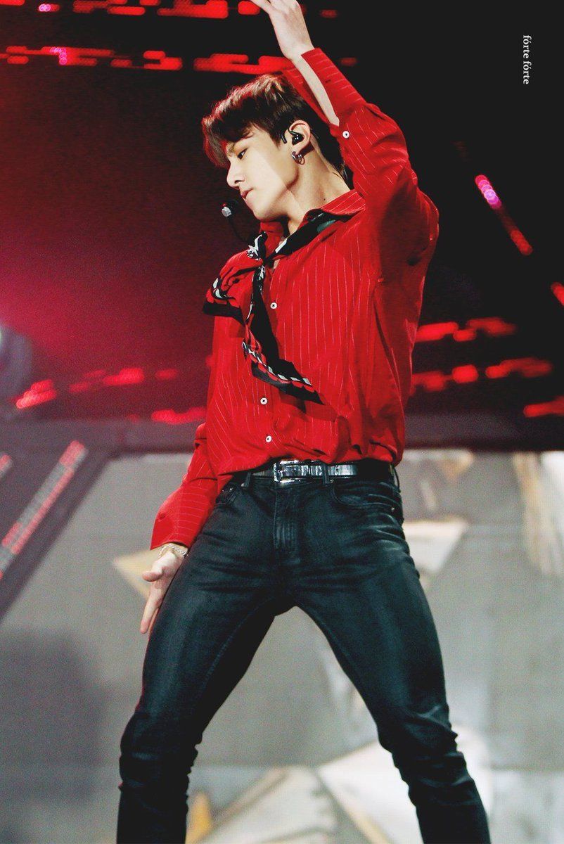 5+ Times BTS's Jungkook Looked Crazy Hot In A Pair Of Skinny Jeans ...