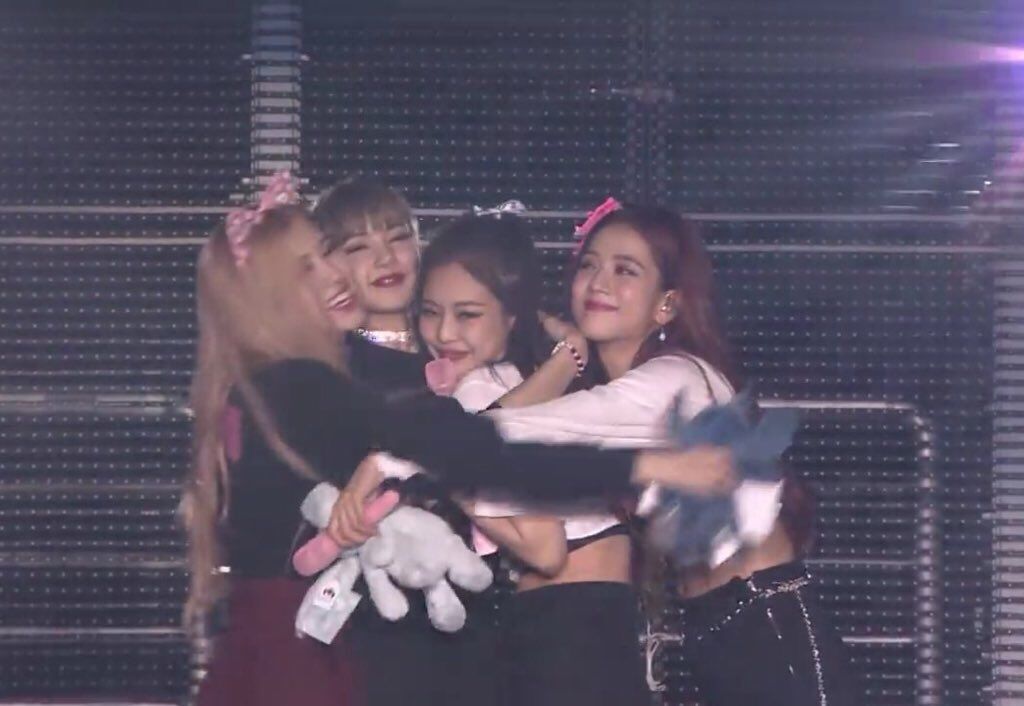 BLACKPINK's Lisa And Jennie Get Real About The Toughest Moments They ...