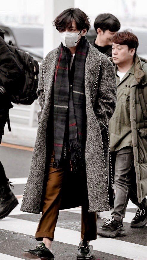 10+ Times BTS's V Turned The Airport Into His Own Personal Runway ...