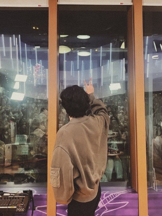 10 Wholesome Moments From BTS V's "Starry Night" Radio Show Recording ...