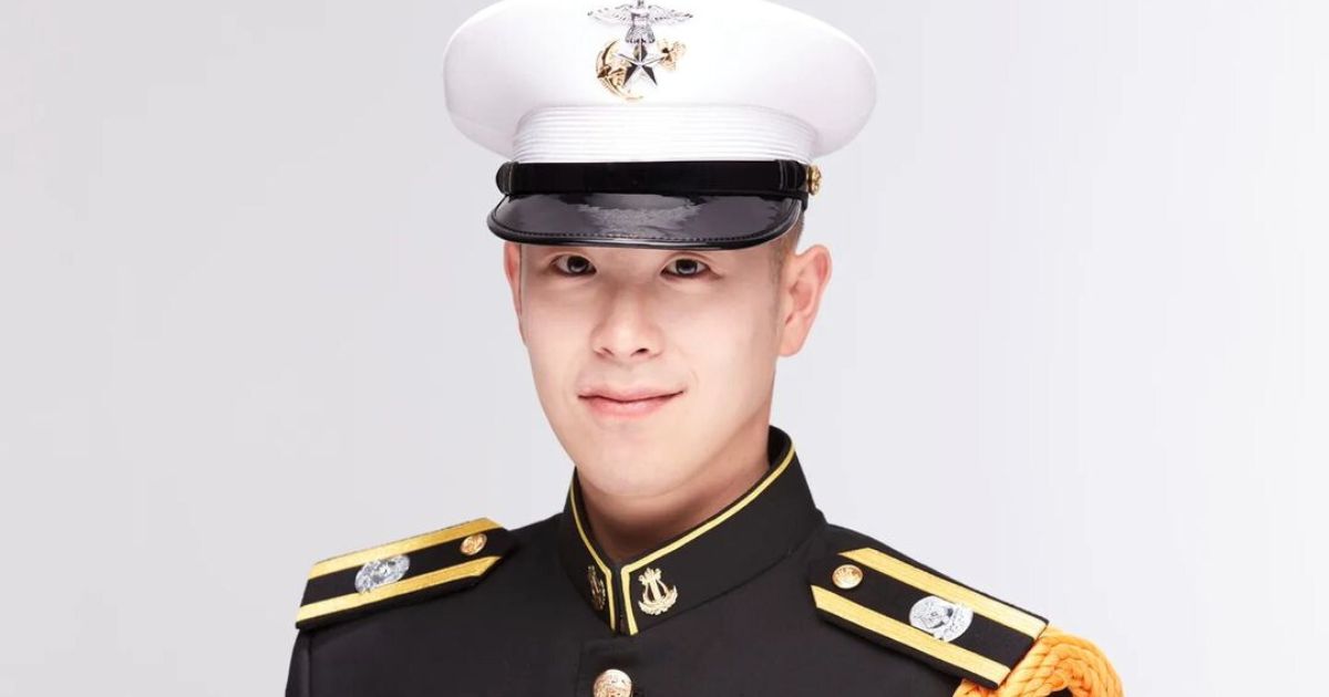 Block B's P.O. Is Officially Discharged From The Marine Corps After ...