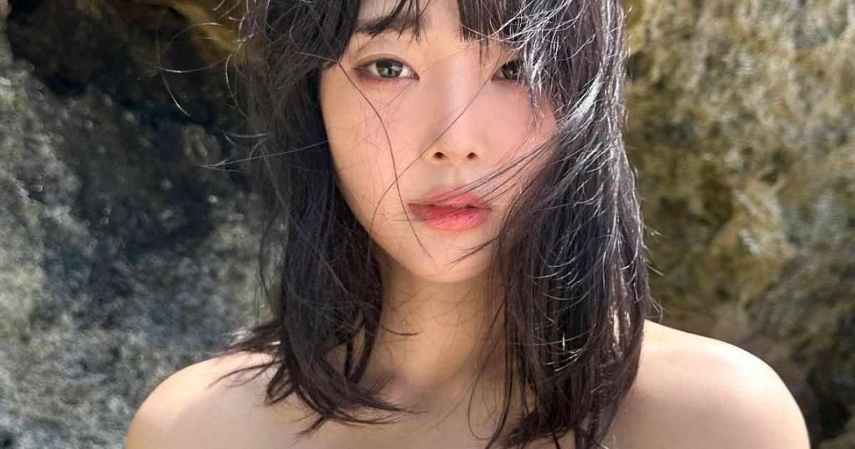 Maxim Model And Influencer Teases An Exposé Broadcast About Charging ...