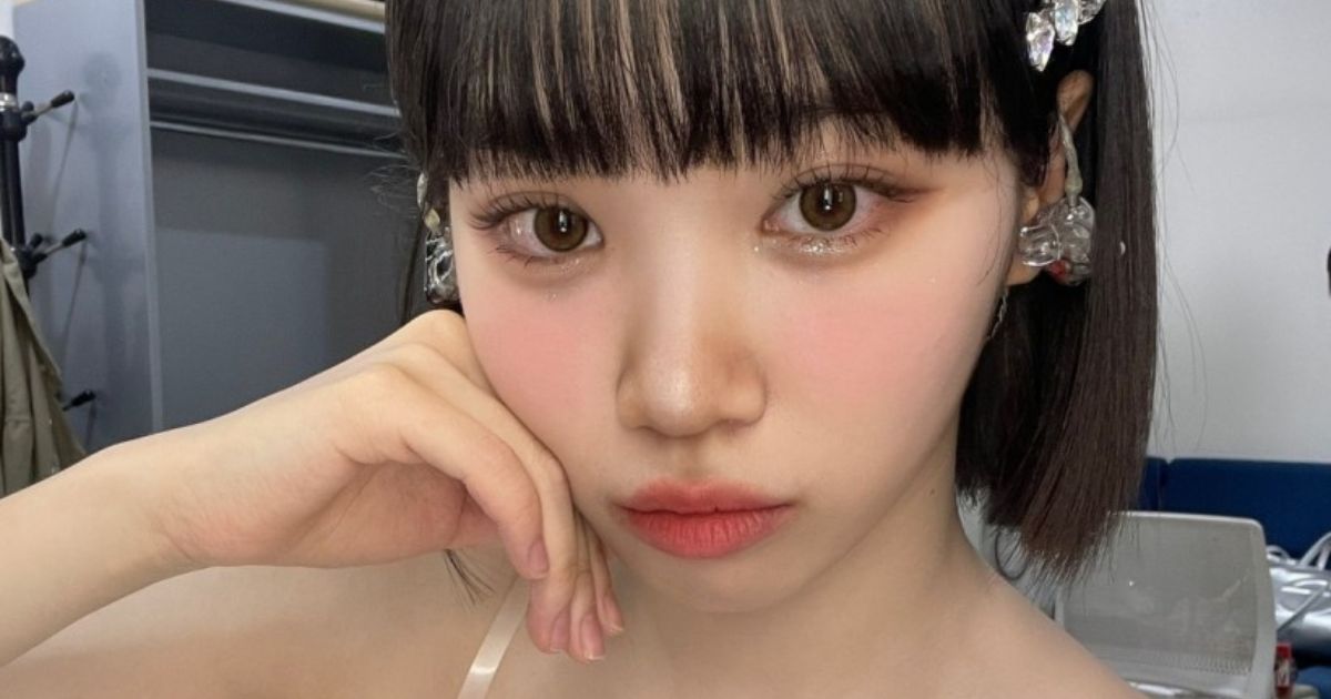 LE SSERAFIM Kim Chaewon's Secrets To Her Iconic "Aegyo-Sal" Makeup Look ...