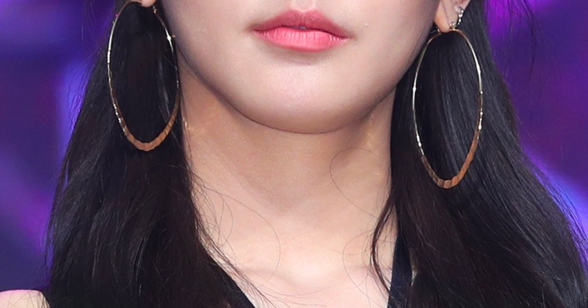 Netizens Share Unedited Journalist Photos Of 4th Gen Visual Female ...