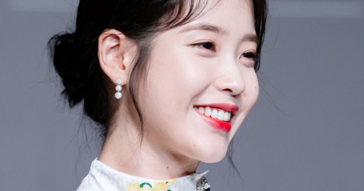 IU Showed up Looking Pure as Snow Ahead of Her Netflix Film Release ...