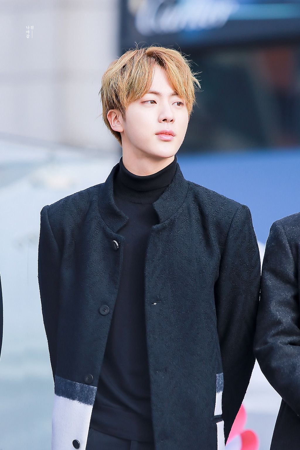 Koreans Reveal How BTS Jin Looks In Real Life After Meeting Him