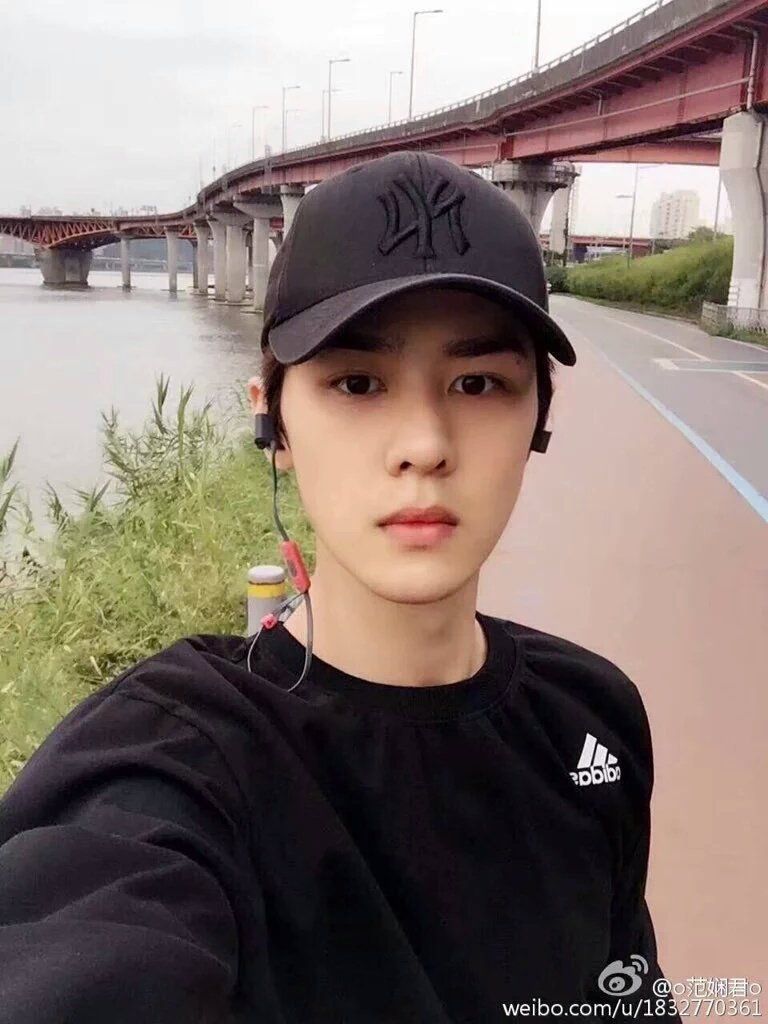 These 19 Popular Male Idols Were All Born On The Year Of The Rat - Koreaboo