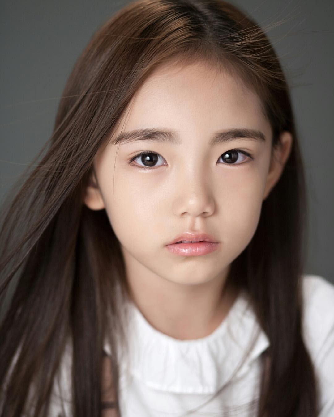 Two Popular Child Models Are Both Competing In "Universe Ticket" - Koreaboo