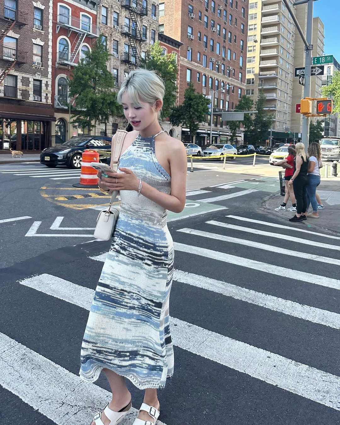 Daughter Of Legendary Actress Shocks Netizens With Stunning Before-And ...