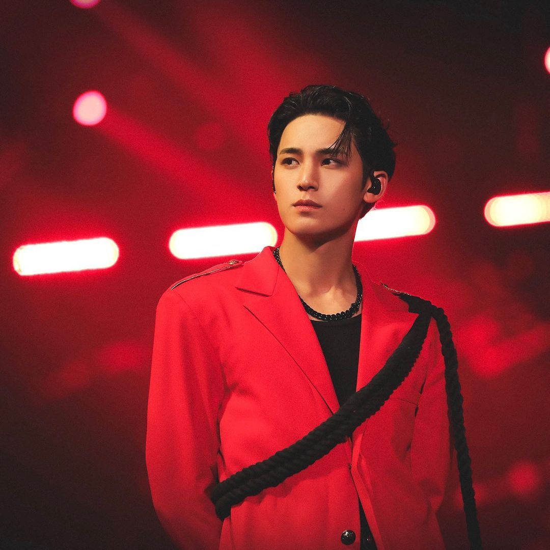 SEVENTEEN's Mingyu Shocks Fans With The Height Difference Next To 152 ...