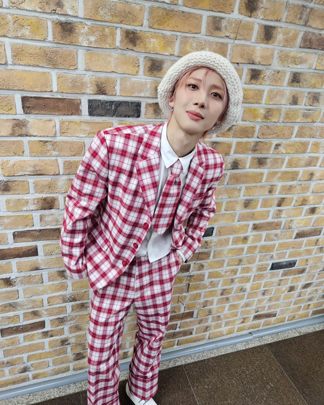 3rd Gen Idol Shocks Netizens With His Flawless Abs - Koreaboo