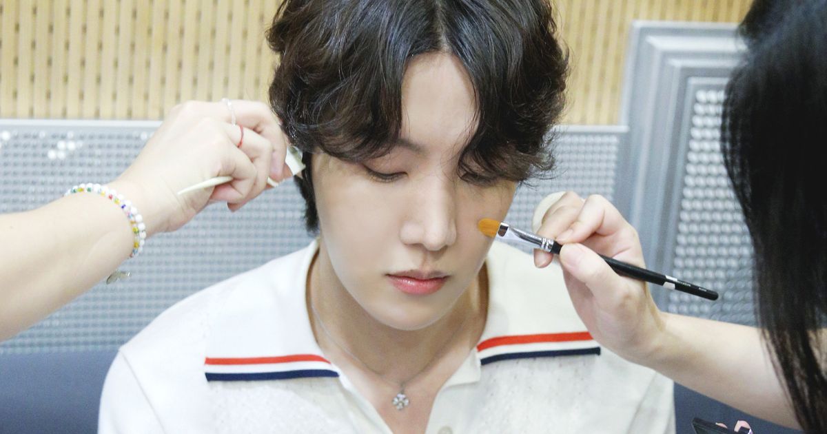 Korean Netizens Think BTS's J-Hope Is Officially In His Legendary ...