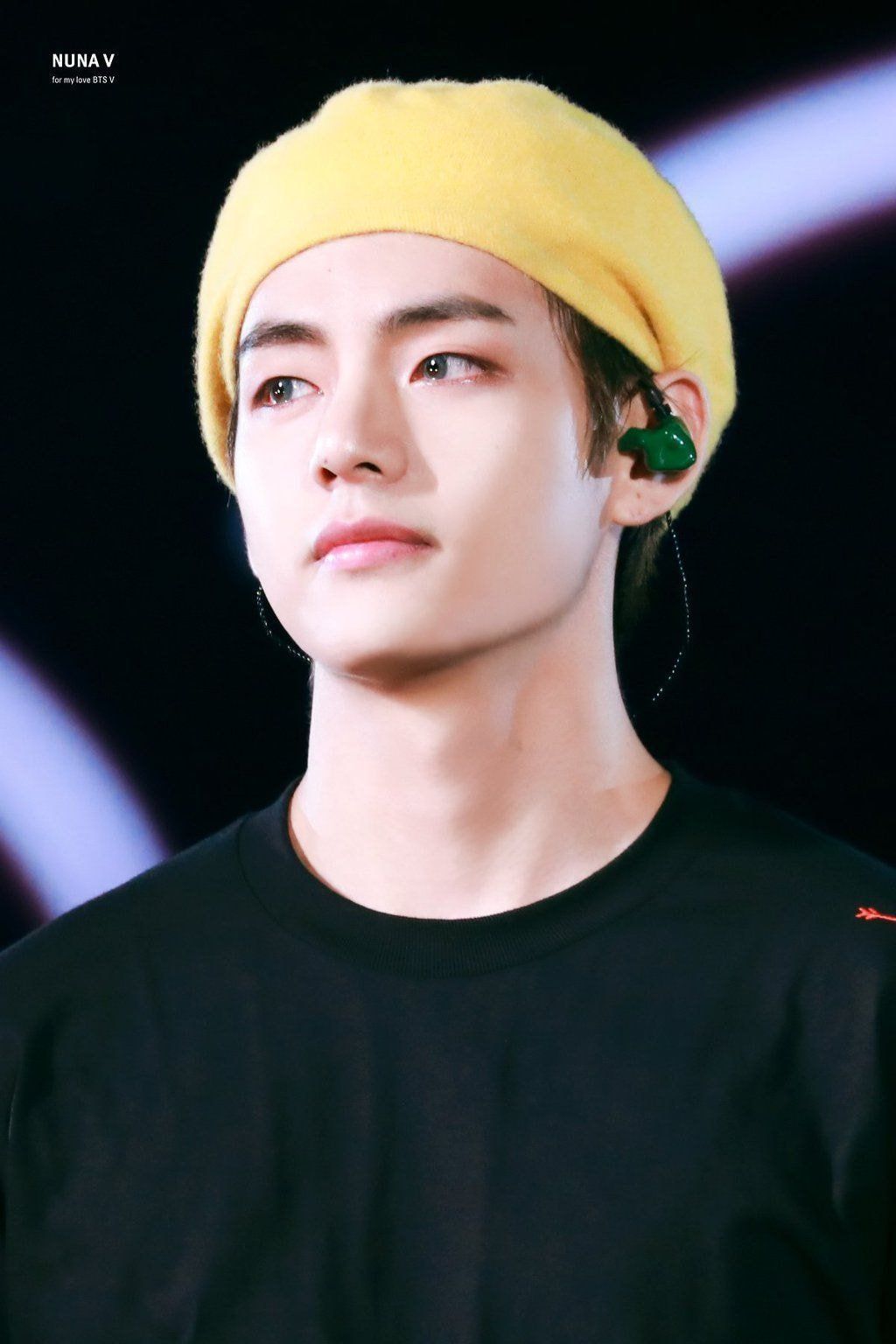 Here Are The Two Best Accessories BTS's V Wears That Make It Impossible ...
