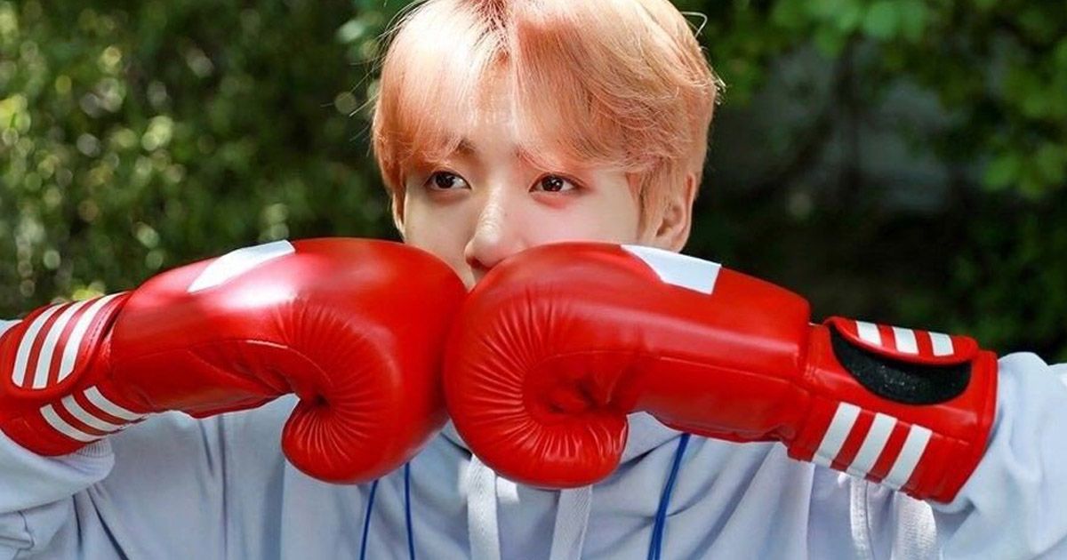 BTS's Jungkook Showed Off More Of His Boxing Skills Backstage