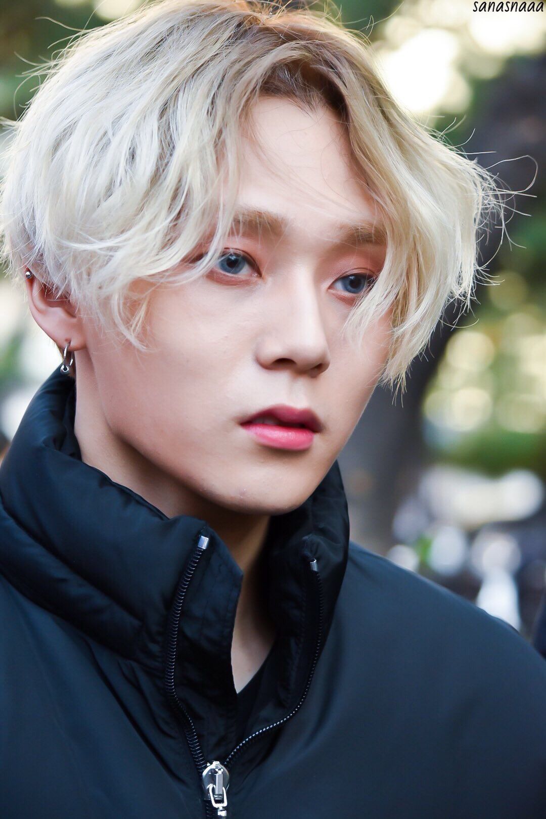 20 Idols Who Have Completely Different Auras With Black vs Blonde Hair ...