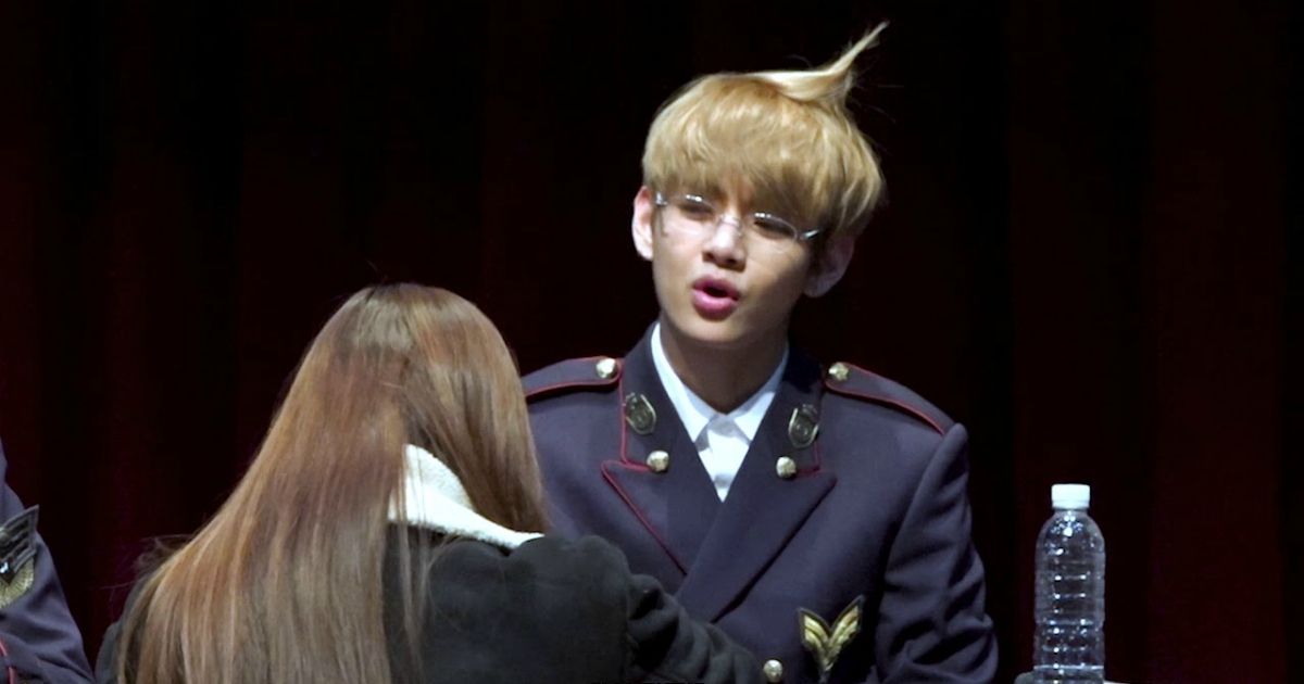 10 Times K-Pop Idols Reacted To Crying Fans - Koreaboo