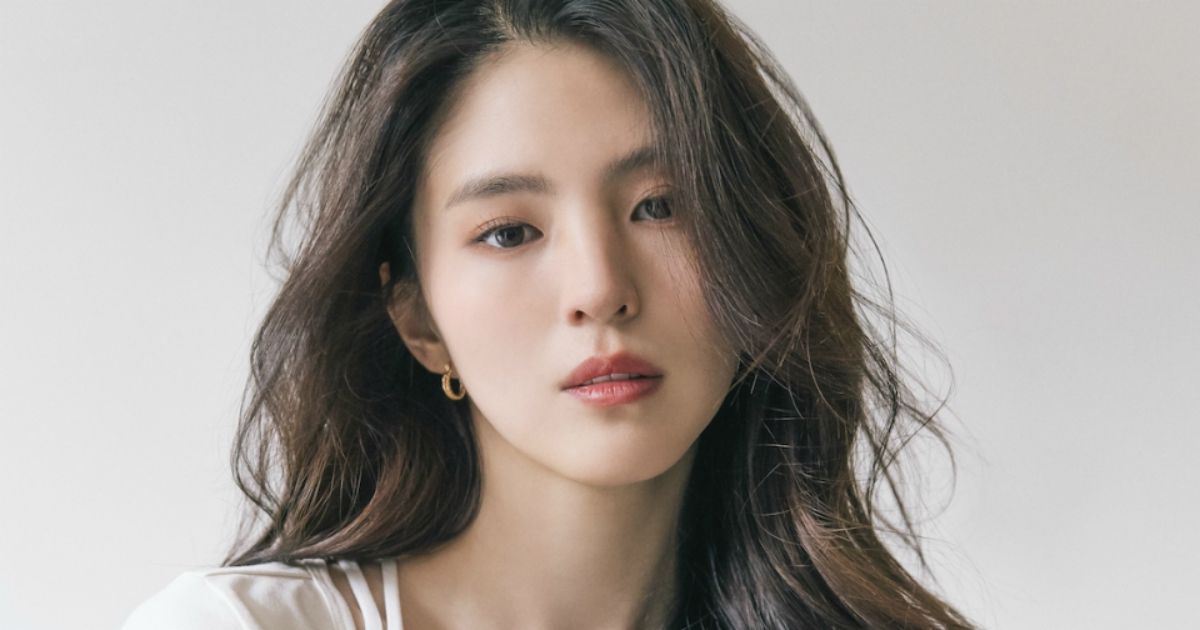 "The World of The Married" Actress Han So Hee Began Acting For One ...