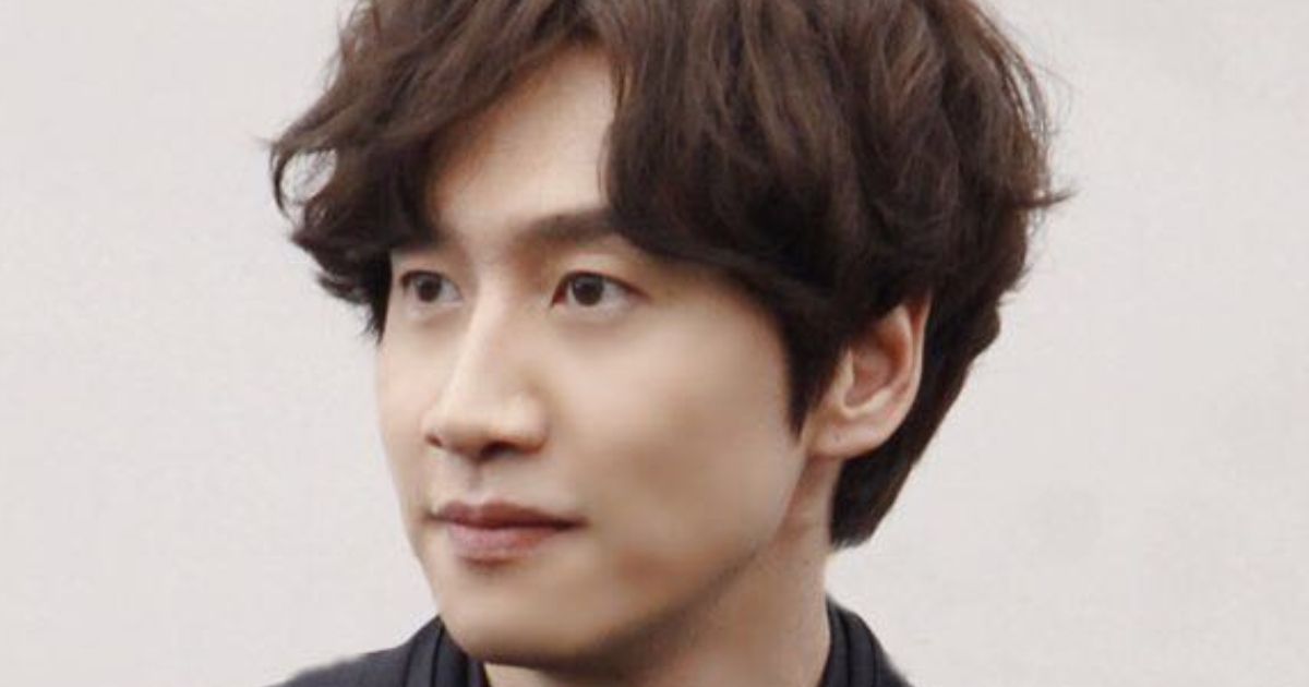 Actor Lee Kwang Soo Bids Goodbye To "Running Man" Team After 11 Years ...