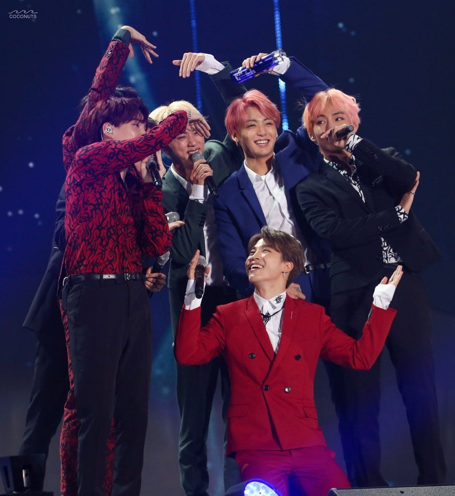 Top 30+ Fan Photos That Captured BTS's Unbreakable Friendship In 2018