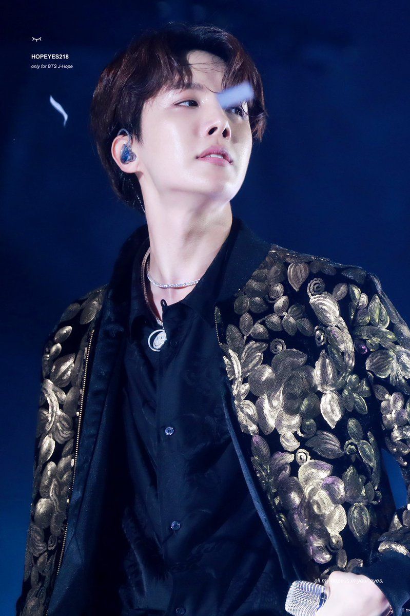 20+ Magical Photos From BTS's "Magic Shop" 5th Muster - Koreaboo