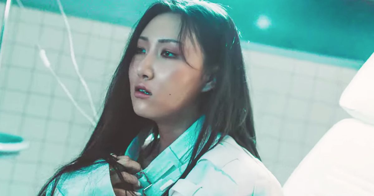 MAMAMOO's Hwasa Reveals She's Recently Felt "Very Much In Danger ...