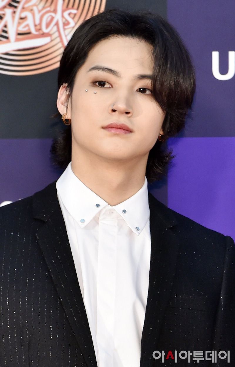 Stray Kids’ Hyunjin Debuts An Eyebrow Piercing - Koreaboo