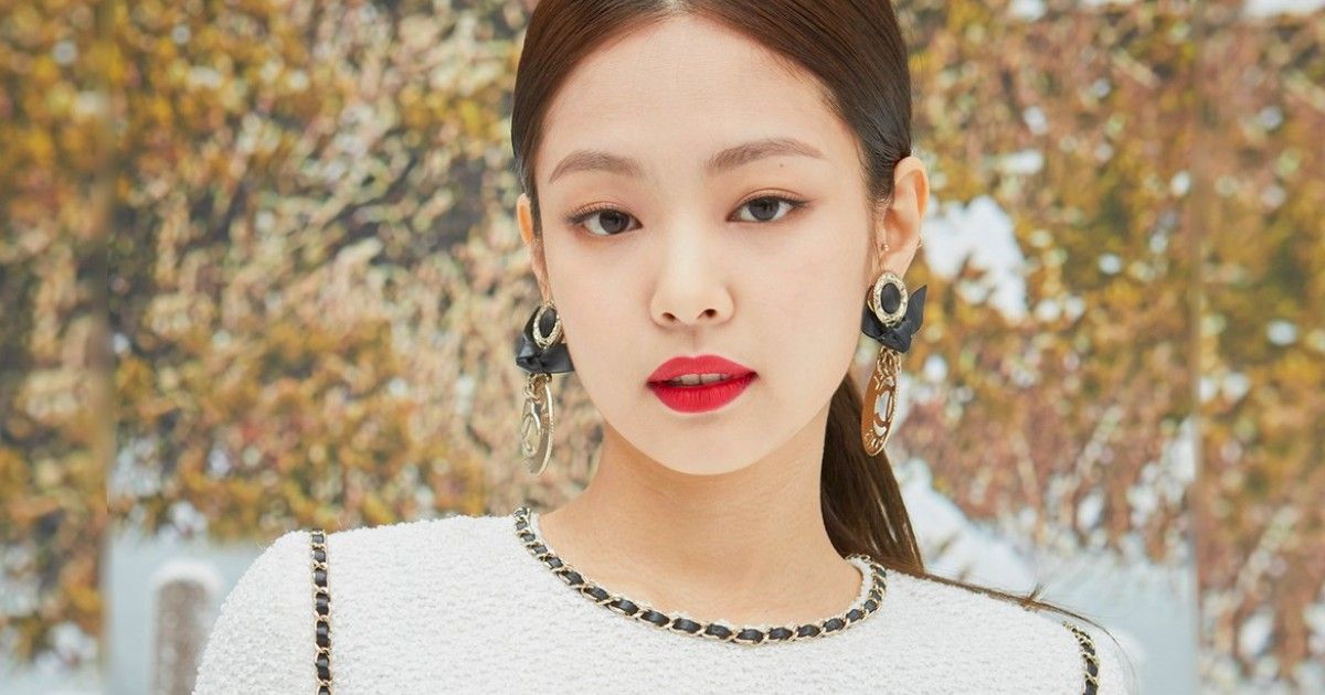 Jennie Revealed What It's Like Being The "Human Chanel" - Koreaboo