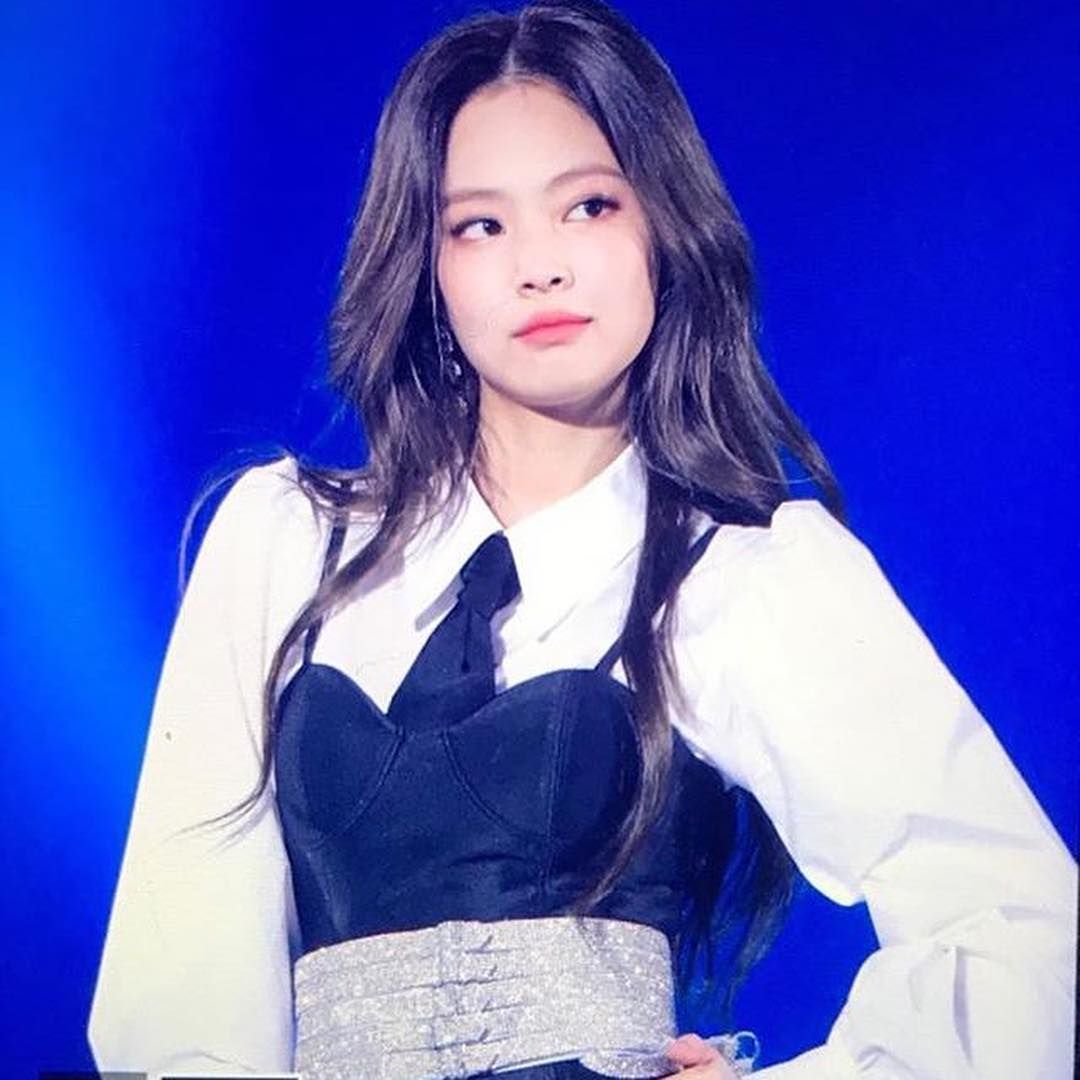 20+ Times BLACKPINK Had Curly-Wavy Hair To Inspire Your Next Hairdo ...