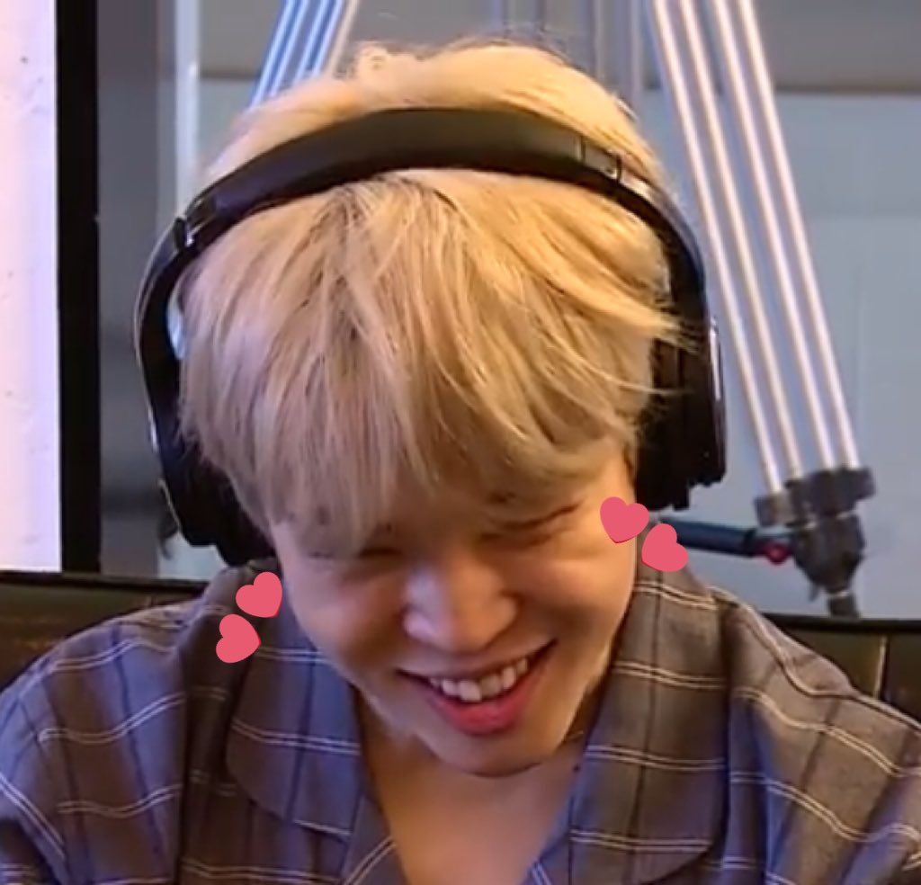 13 Idols Who Make Hearts Melt With Their Super Rare And Sweet Upper ...