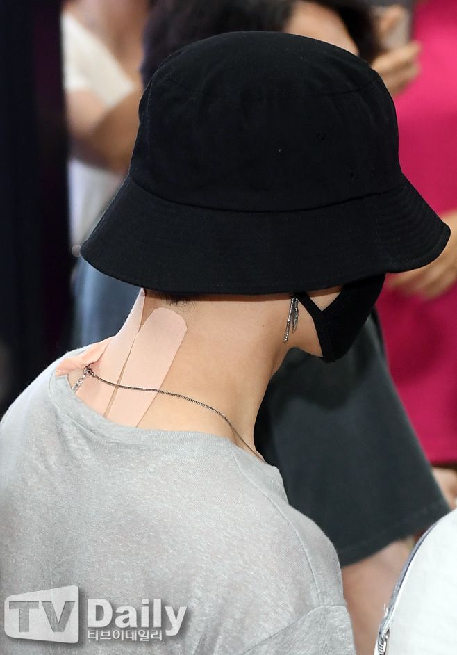 BTS's Jimin Spotted With His Neck Bandaged While Returning From Recent ...