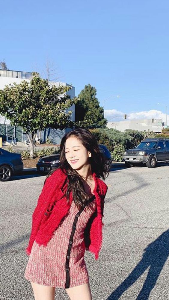 10+ Times BLACKPINK's Jisoo Served Powerful And Sexy Visuals In Red ...