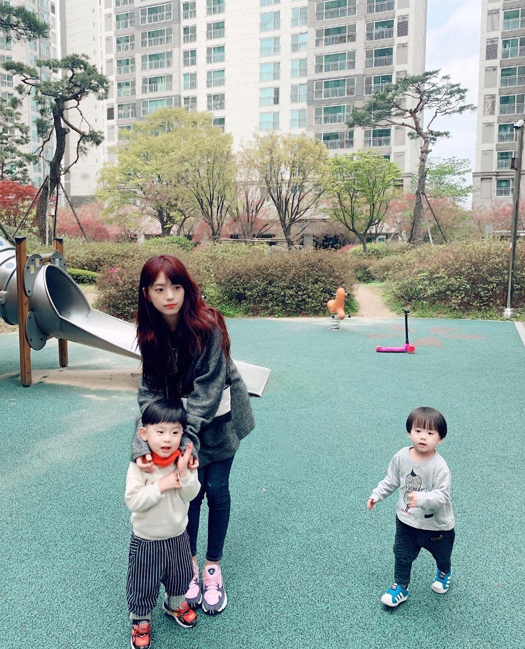 12+ Photos Of BLACKPINK Jisoo's Siblings That Will Make You Scream ...