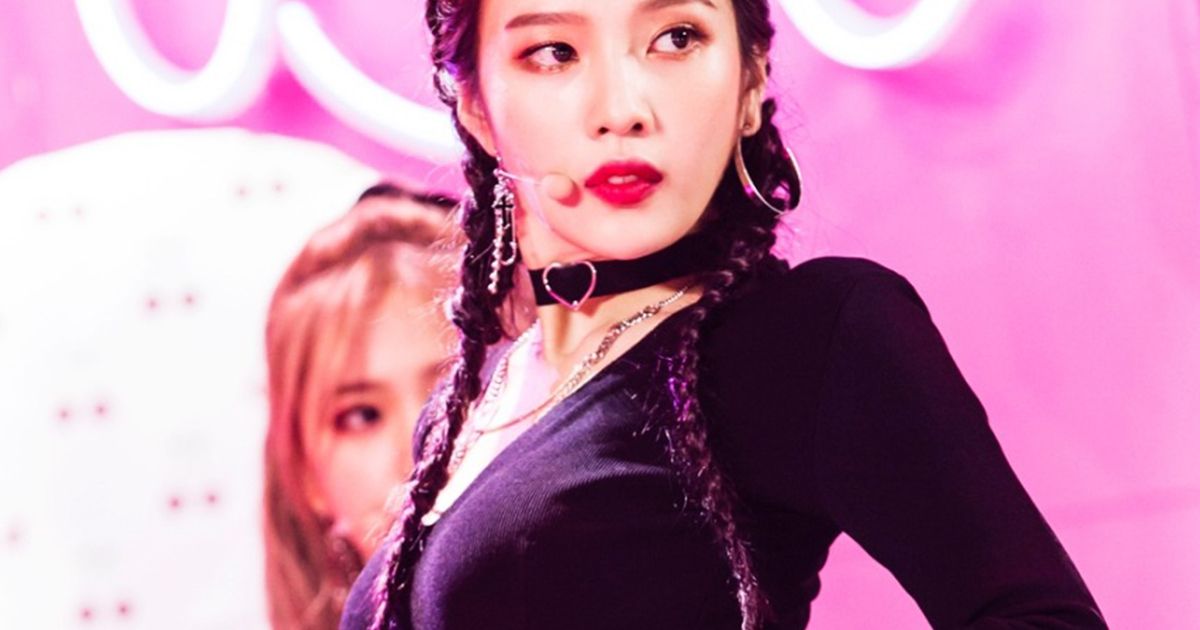 Fans Can't Get Over How Perfect Red Velvet Joy's Body Is