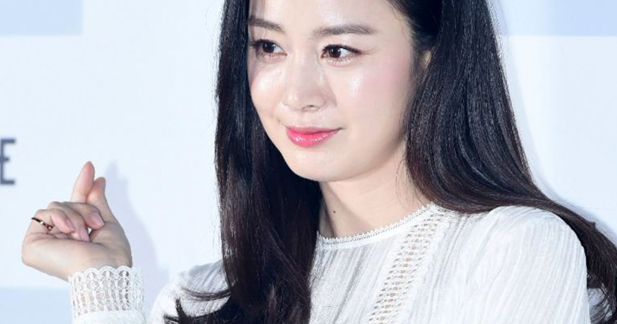 Kim Tae Hee Attends First Public Event Since Giving Birth, Looks As ...