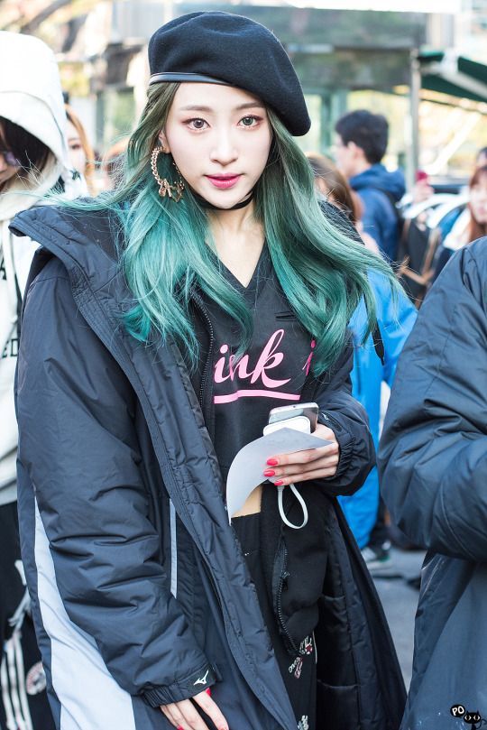 Here Are 10+ Idols Who Totally Rocked Green Hair - Koreaboo