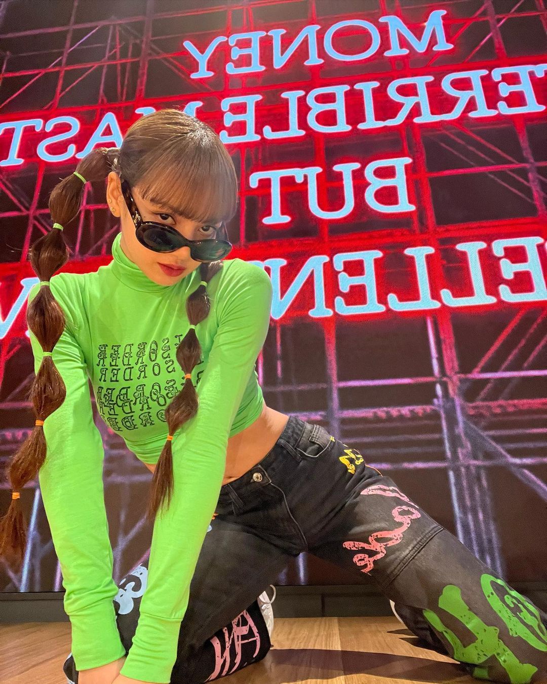 10+ Times BLACKPINK's Lisa Looked Incredible In Stylish Crop Tops ...