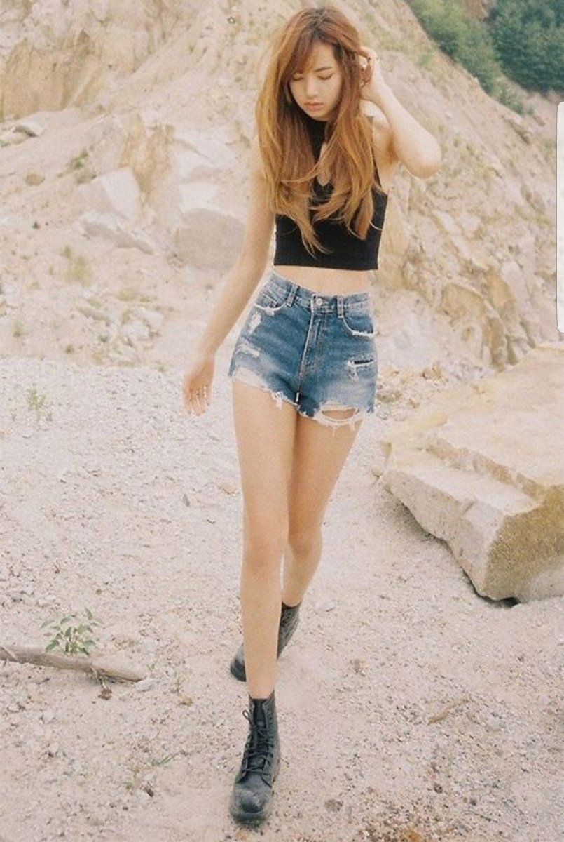 15 K-Pop Idols Who Actually Have Legs For Days... Maybe Even Years ...