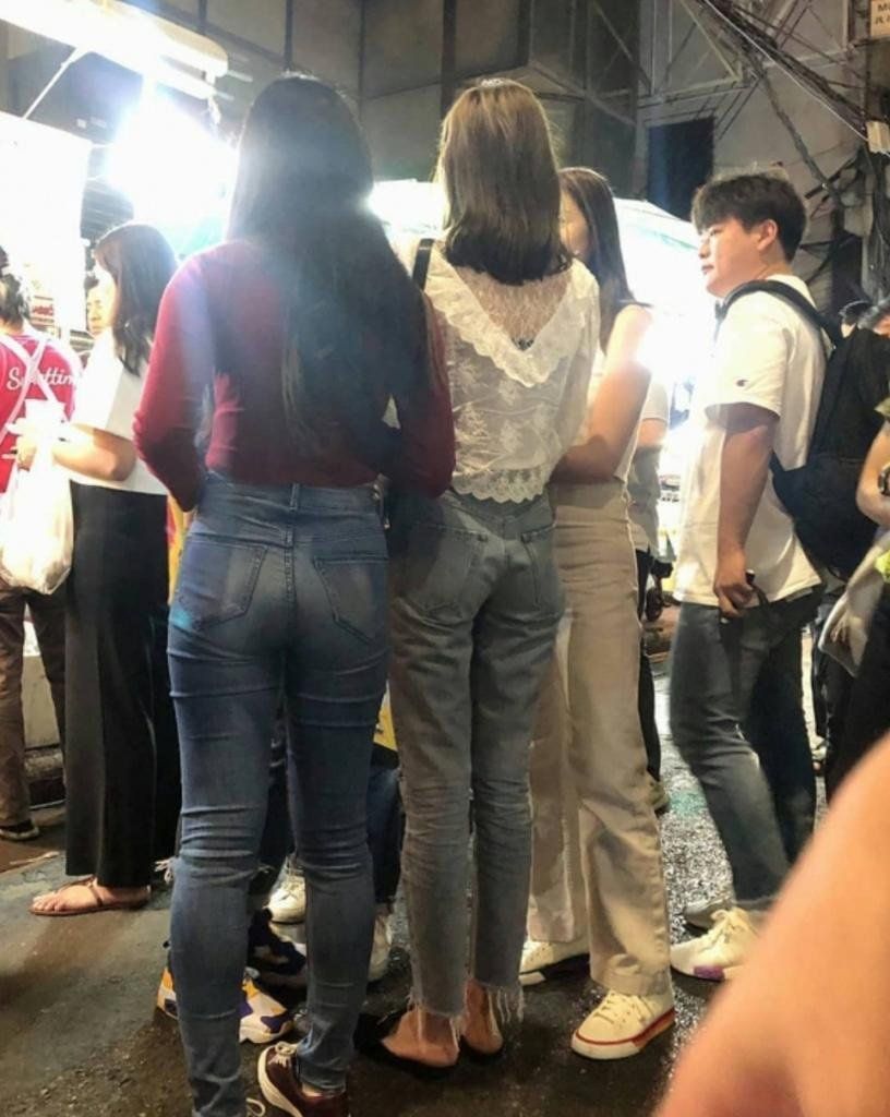 10+ Times BLACKPINK's Lisa Exceeded Our Expectations And Looked ...