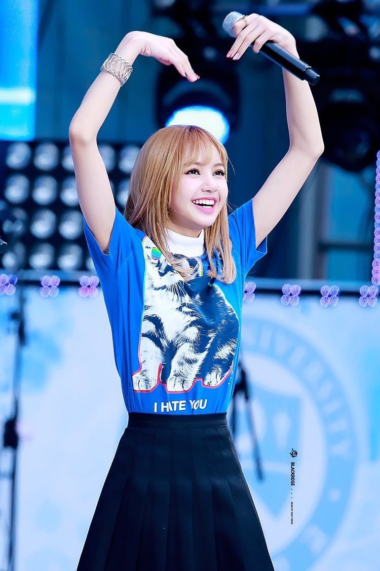 The Unusual Truth Behind Why BLACKPINK’s Lisa Changed Her Legal Name ...