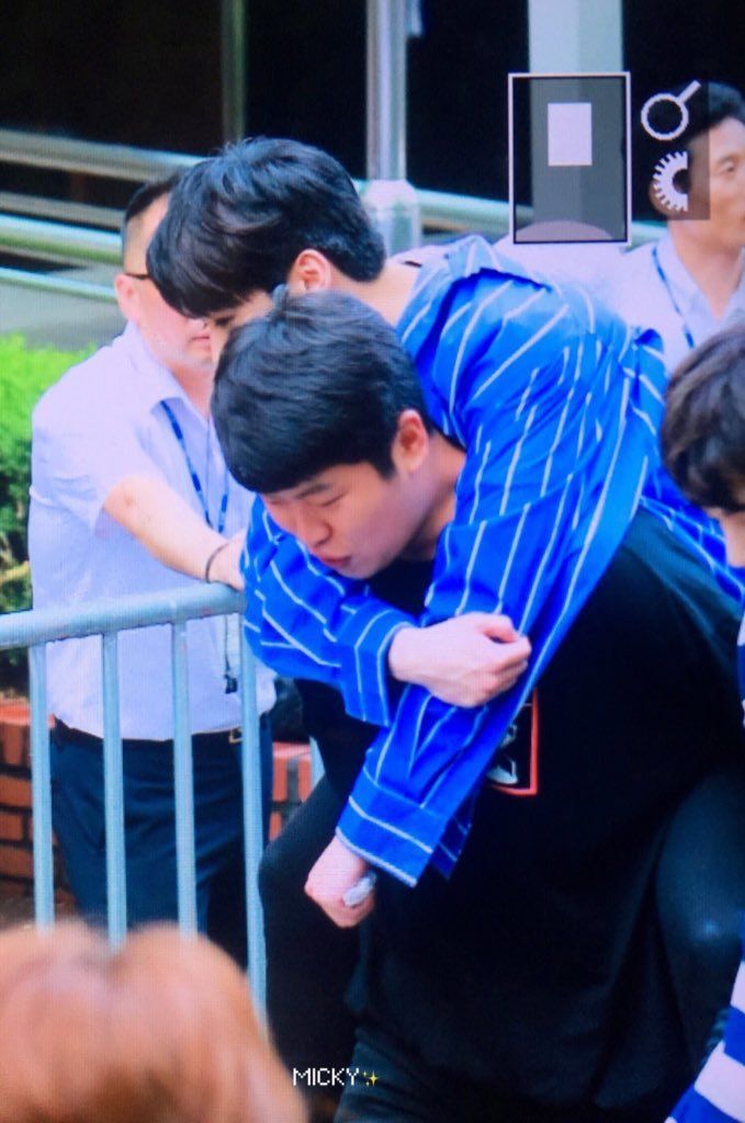 Stray Kids’ Lee Know Injured His Foot During Rehearsal, What Happened ...